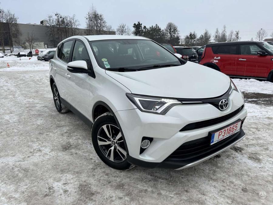 Balts Toyota RAV4 2016 Alīta, ar dzinēja tilpumu 2.00 L un nobraukumu 244 tūkst. km par 13500 €, foto 2 vietnē AUTOMOTO.COM.LV