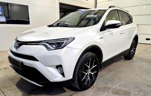 White Toyota RAV4 2016 in Marijampole, with an engine capacity of 2.50 L and mileage of 327 thousand km for 11900 €, photo  on AUTOMOTO.COM.LV