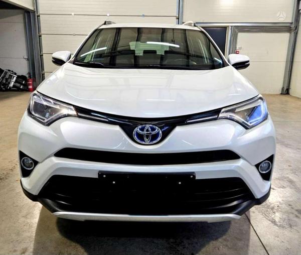 Balts Toyota RAV4 2016 Marijampole, ar dzinēja tilpumu 2.50 L un nobraukumu 327 tūkst. km par 11900 €, foto 2 vietnē AUTOMOTO.COM.LV
