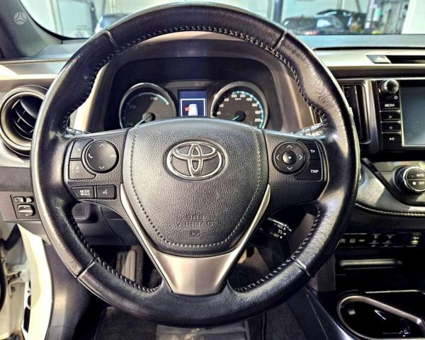 Balts Toyota RAV4 2016 Marijampole, ar dzinēja tilpumu 2.50 L un nobraukumu 327 tūkst. km par 11900 €, foto 10 vietnē AUTOMOTO.COM.LV