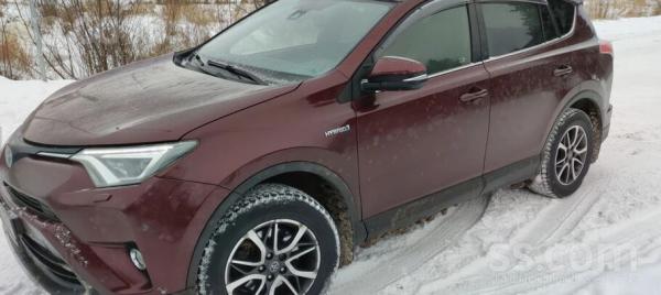 Белый Тойота РАВ 4 2016 в Рига, объемом двигателя 2.00 л и пробегом 118 тыс. км за 16500 €, фото 2 на AUTOMOTO.COM.LV