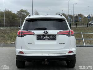 Balts Toyota RAV4 2016 Tauragė, ar dzinēja tilpumu 2.00 L un nobraukumu 255 tūkst. km par 12300 €, foto 8 vietnē AUTOMOTO.COM.LV