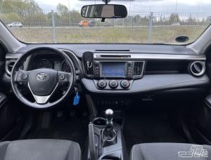 Balts Toyota RAV4 2016 Tauragė, ar dzinēja tilpumu 2.00 L un nobraukumu 255 tūkst. km par 12300 €, foto 12 vietnē AUTOMOTO.COM.LV