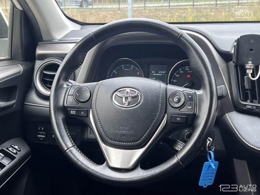 Balts Toyota RAV4 2016 Tauragė, ar dzinēja tilpumu 2.00 L un nobraukumu 255 tūkst. km par 12300 €, foto 14 vietnē AUTOMOTO.COM.LV