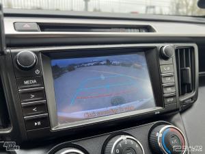 Balts Toyota RAV4 2016 Tauragė, ar dzinēja tilpumu 2.00 L un nobraukumu 255 tūkst. km par 12300 €, foto 17 vietnē AUTOMOTO.COM.LV