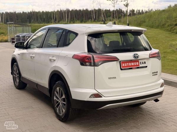Balts Toyota RAV4 2016 Viļņa, ar dzinēja tilpumu 0.00 L un nobraukumu 123 tūkst. km par 16750 €, foto 7 vietnē AUTOMOTO.COM.LV