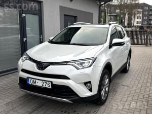 Balts Toyota RAV4 2016 Rīga, ar dzinēja tilpumu 2.00 L un nobraukumu 211 tūkst. km par 16500 €, foto  vietnē AUTOMOTO.COM.LV
