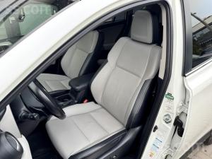 White Toyota RAV4 2016 in Riga, with an engine capacity of 2.00 L and mileage of 211 thousand km for 16500 €, photo 19 on AUTOMOTO.COM.LV