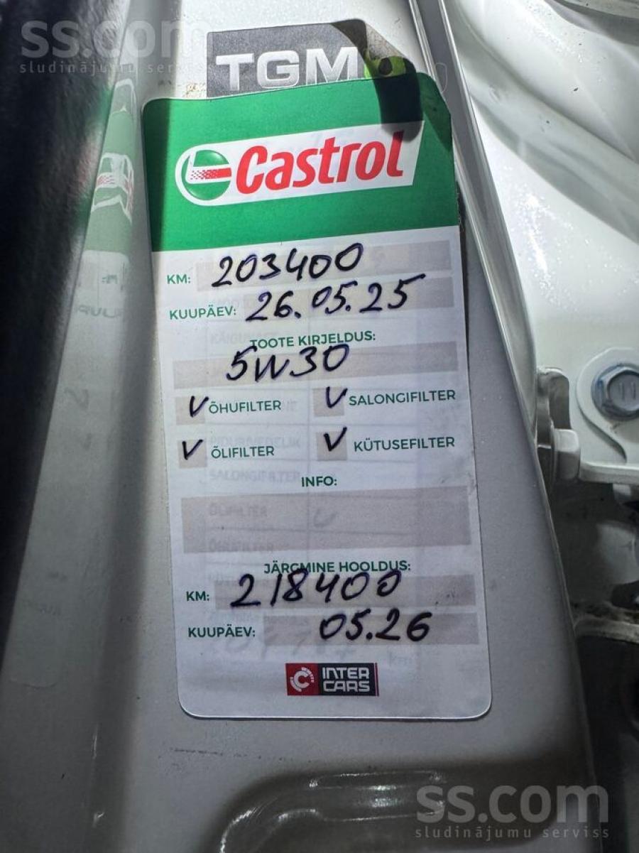 White Toyota RAV4 2016 in Riga, with an engine capacity of 2.00 L and mileage of 211 thousand km for 16500 €, photo 31 on AUTOMOTO.COM.LV