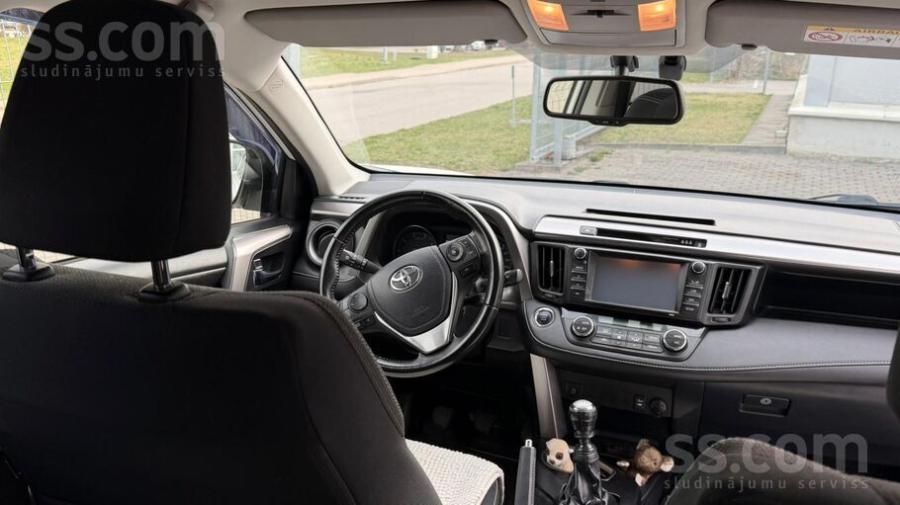 Balts Toyota RAV4 2016 Jelgava, ar dzinēja tilpumu 2.00 L un nobraukumu 167 tūkst. km par 11900 €, foto 7 vietnē AUTOMOTO.COM.LV