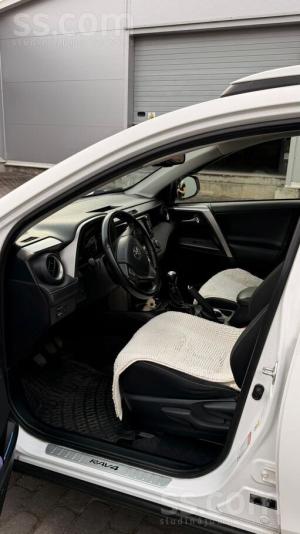 Balts Toyota RAV4 2016 Jelgava, ar dzinēja tilpumu 2.00 L un nobraukumu 167 tūkst. km par 11900 €, foto 8 vietnē AUTOMOTO.COM.LV