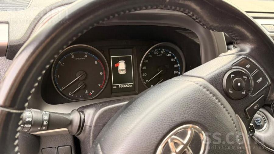 Balts Toyota RAV4 2016 Jelgava, ar dzinēja tilpumu 2.00 L un nobraukumu 167 tūkst. km par 11900 €, foto 9 vietnē AUTOMOTO.COM.LV