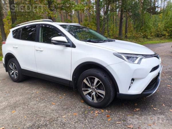 Balts Toyota RAV4 2016 Jelgava, ar dzinēja tilpumu 2.00 L un nobraukumu 172 tūkst. km par 12700 €, foto 6 vietnē AUTOMOTO.COM.LV