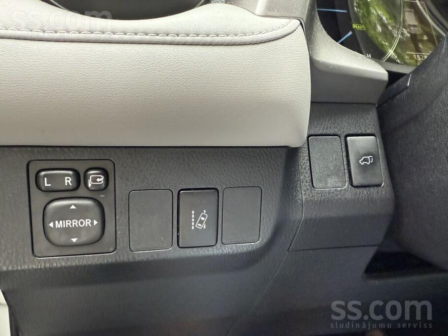 Balts Toyota RAV4 2016 Rīga, ar dzinēja tilpumu 2.50 L un nobraukumu 169 tūkst. km par 17950 €, foto 14 vietnē AUTOMOTO.COM.LV