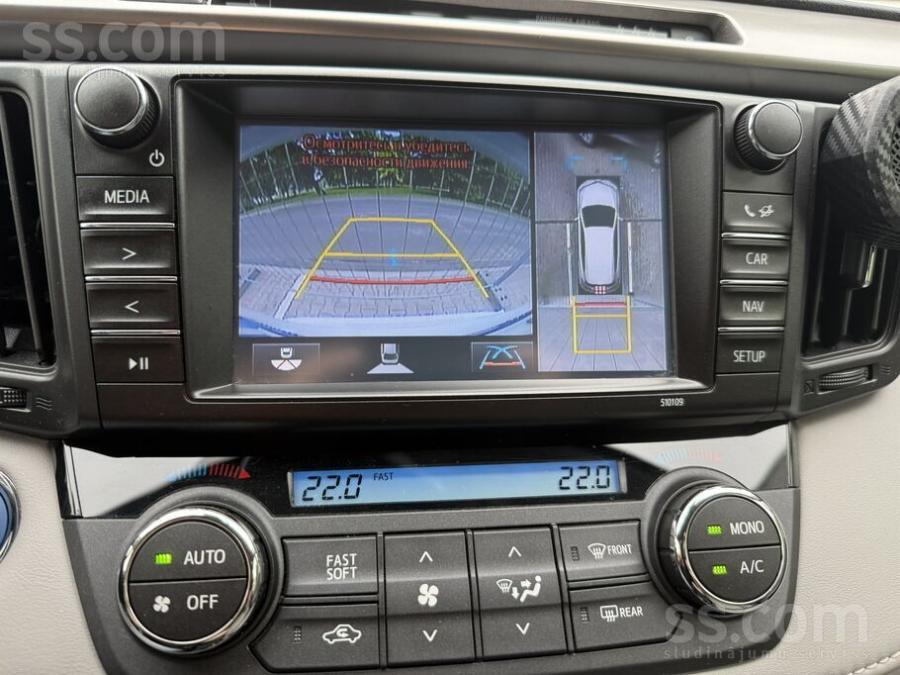 Balts Toyota RAV4 2016 Rīga, ar dzinēja tilpumu 2.50 L un nobraukumu 169 tūkst. km par 17950 €, foto 16 vietnē AUTOMOTO.COM.LV