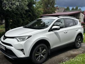 Balts Toyota RAV4 2016 Ogre, ar dzinēja tilpumu 2.00 L un nobraukumu 157 tūkst. km par 13900 €, foto  vietnē AUTOMOTO.COM.LV