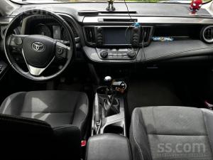 Balts Toyota RAV4 2016 Ogre, ar dzinēja tilpumu 2.00 L un nobraukumu 157 tūkst. km par 13900 €, foto 8 vietnē AUTOMOTO.COM.LV