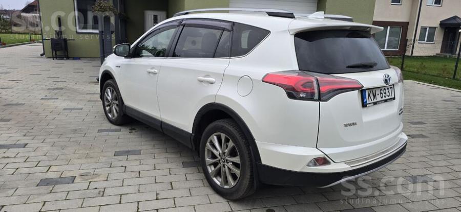 Balts Toyota RAV4 2016 Rīga, ar dzinēja tilpumu 2.50 L un nobraukumu 135 tūkst. km par 16500 €, foto 3 vietnē AUTOMOTO.COM.LV