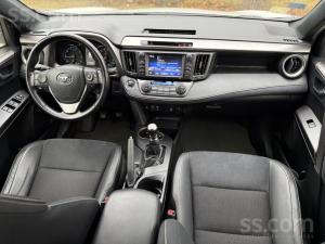 White Toyota RAV4 2016 in Riga, with an engine capacity of 2.00 L and mileage of 0 thousand km for 11690 €, photo 20 on AUTOMOTO.COM.LV