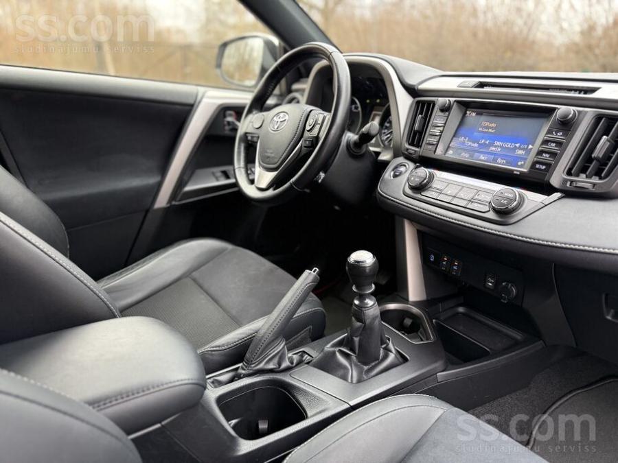 White Toyota RAV4 2016 in Riga, with an engine capacity of 2.00 L and mileage of 0 thousand km for 11690 €, photo 24 on AUTOMOTO.COM.LV