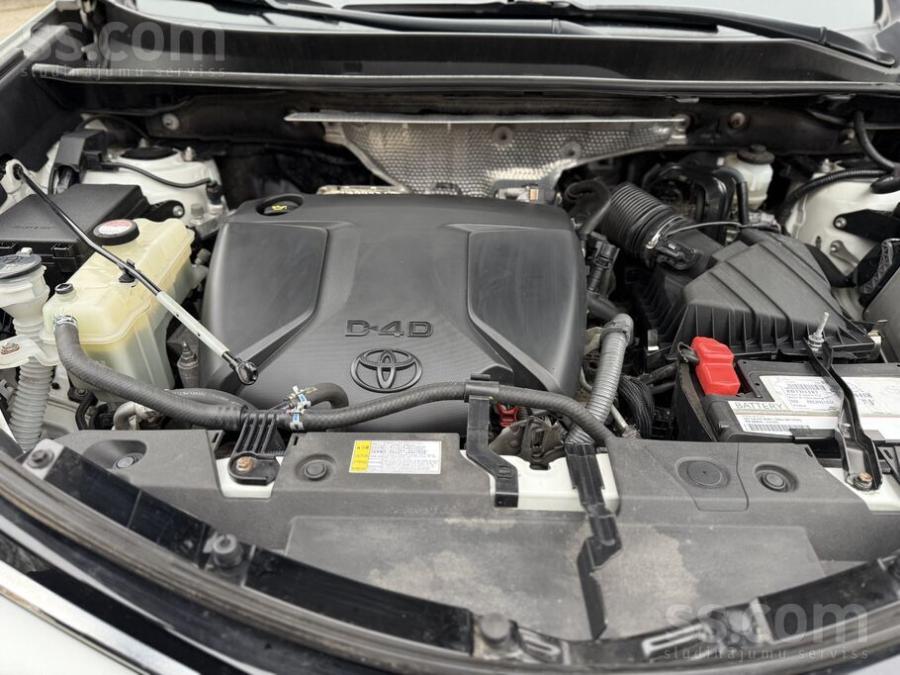 White Toyota RAV4 2016 in Riga, with an engine capacity of 2.00 L and mileage of 0 thousand km for 11690 €, photo 34 on AUTOMOTO.COM.LV