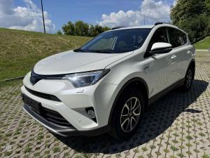White Toyota RAV4 2016 in Kaunas, with an engine capacity of 2.49 L and mileage of 192 thousand km for 16950 €, photo 3 on AUTOMOTO.COM.LV