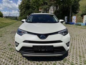 White Toyota RAV4 2016 in Kaunas, with an engine capacity of 2.49 L and mileage of 192 thousand km for 16950 €, photo 4 on AUTOMOTO.COM.LV