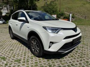 White Toyota RAV4 2016 in Kaunas, with an engine capacity of 2.49 L and mileage of 192 thousand km for 16950 €, photo 5 on AUTOMOTO.COM.LV
