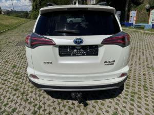 White Toyota RAV4 2016 in Kaunas, with an engine capacity of 2.49 L and mileage of 192 thousand km for 16950 €, photo 8 on AUTOMOTO.COM.LV