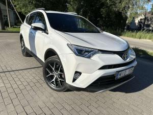 White Toyota RAV4 2016 in Utena, with an engine capacity of 0.00 L and mileage of 240 thousand km for 10950 €, photo 9 on AUTOMOTO.COM.LV