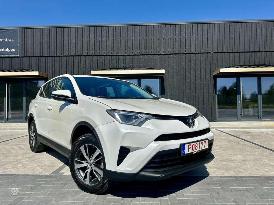 Balts Toyota RAV4 2016 Šauļi, ar dzinēja tilpumu 2.00 L un nobraukumu 191 tūkst. km par 11950 €, foto 1 vietnē AUTOMOTO.COM.LV