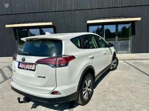 Balts Toyota RAV4 2016 Šauļi, ar dzinēja tilpumu 2.00 L un nobraukumu 191 tūkst. km par 11950 €, foto 9 vietnē AUTOMOTO.COM.LV