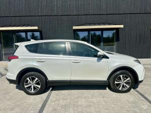 Balts Toyota RAV4 2016 Šauļi, ar dzinēja tilpumu 2.00 L un nobraukumu 191 tūkst. km par 11950 €, foto 11 vietnē AUTOMOTO.COM.LV