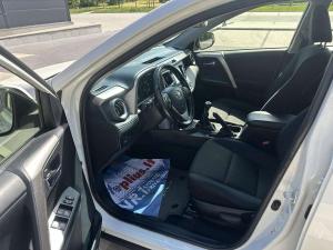 Balts Toyota RAV4 2016 Šauļi, ar dzinēja tilpumu 2.00 L un nobraukumu 191 tūkst. km par 11950 €, foto 20 vietnē AUTOMOTO.COM.LV