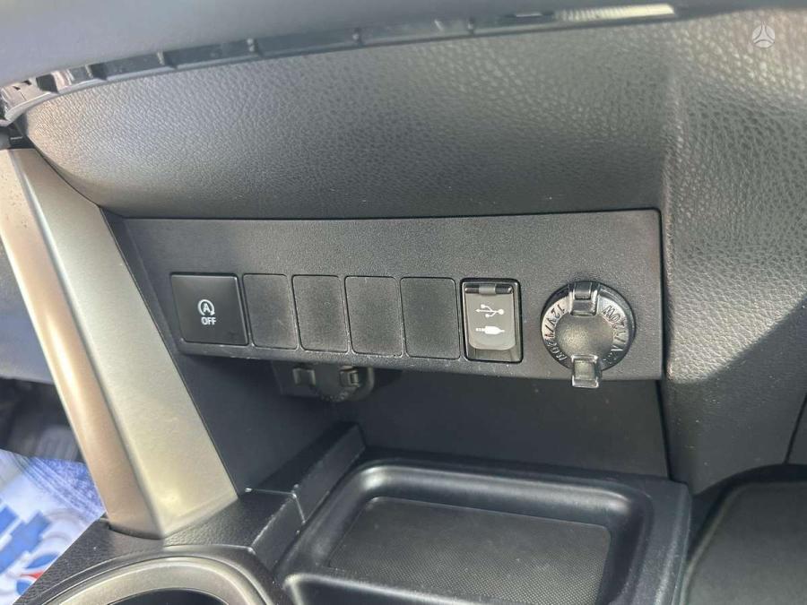 Balts Toyota RAV4 2016 Šauļi, ar dzinēja tilpumu 2.00 L un nobraukumu 191 tūkst. km par 11950 €, foto 25 vietnē AUTOMOTO.COM.LV