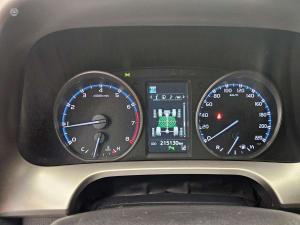 White Toyota RAV4 2016 in Panevezys, with an engine capacity of 1.99 L and mileage of 215 thousand km for 13990 €, photo 29 on AUTOMOTO.COM.LV
