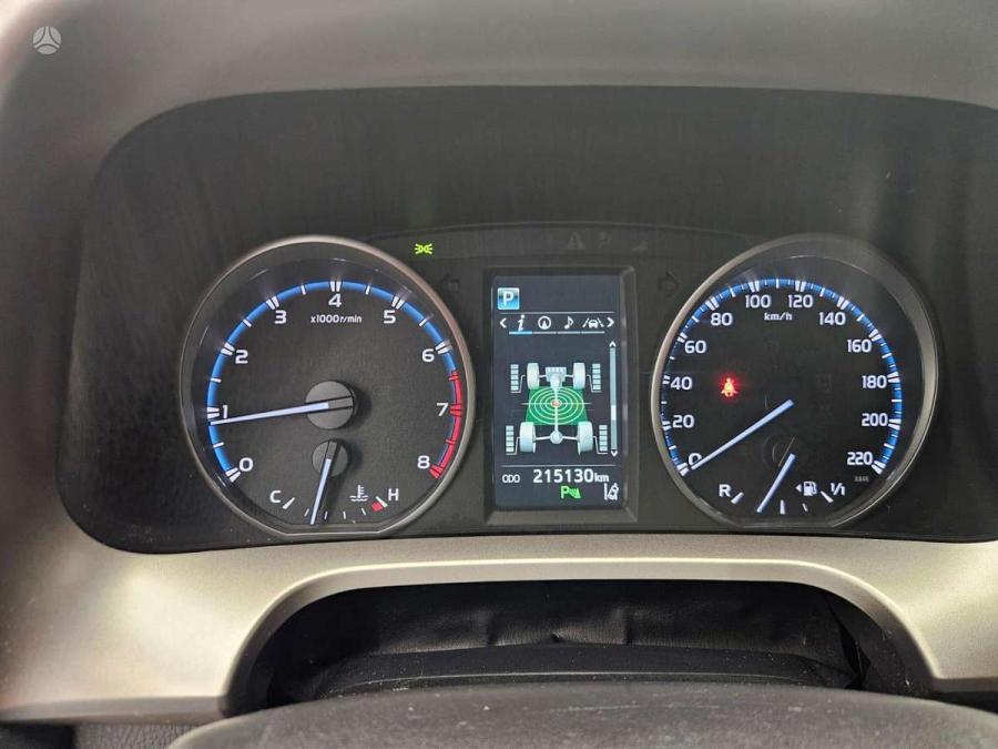 White Toyota RAV4 2016 in Panevezys, with an engine capacity of 1.99 L and mileage of 215 thousand km for 13990 €, photo 29 on AUTOMOTO.COM.LV