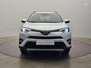 White Toyota RAV4 2016 in Panevezys, with an engine capacity of 1.99 L and mileage of 215 thousand km for 13990 €, photo 38 on AUTOMOTO.COM.LV