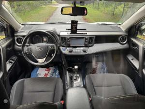 White Toyota RAV4 2016 in Vilnius, with an engine capacity of 2.49 L and mileage of 192 thousand km for 17700 €, photo 15 on AUTOMOTO.COM.LV