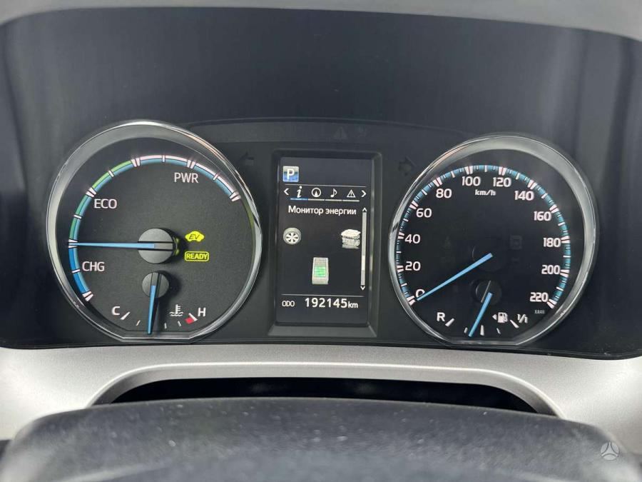White Toyota RAV4 2016 in Vilnius, with an engine capacity of 2.49 L and mileage of 192 thousand km for 17700 €, photo 19 on AUTOMOTO.COM.LV