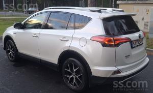 Balts Toyota RAV4 2016 Rīga, ar dzinēja tilpumu 2.50 L un nobraukumu 460 tūkst. km par 9000 €, foto 4 vietnē AUTOMOTO.COM.LV
