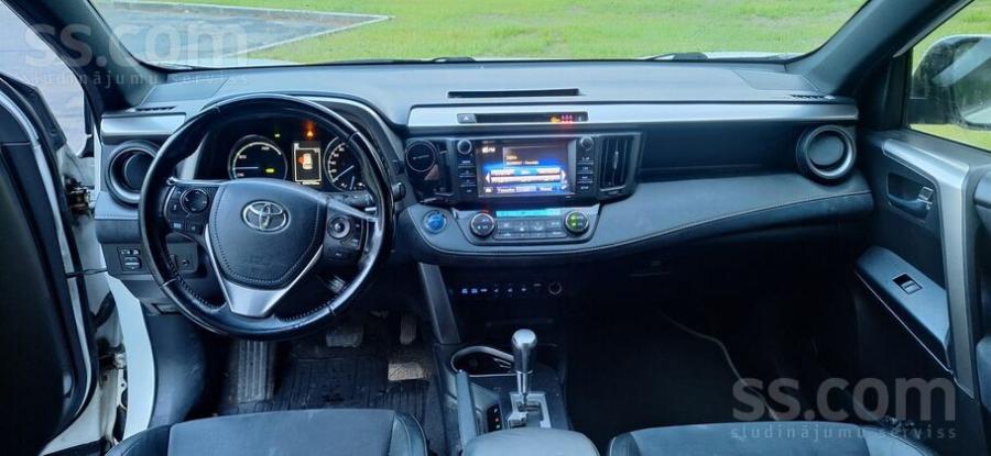 Balts Toyota RAV4 2016 Rīga, ar dzinēja tilpumu 2.50 L un nobraukumu 460 tūkst. km par 9000 €, foto 6 vietnē AUTOMOTO.COM.LV