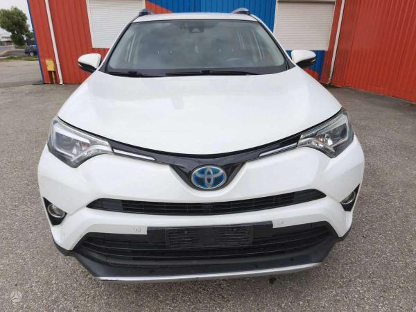 Balts Toyota RAV4 2016 Kauņa, ar dzinēja tilpumu 2.50 L un nobraukumu 198 tūkst. km par 10200 €, foto 2 vietnē AUTOMOTO.COM.LV