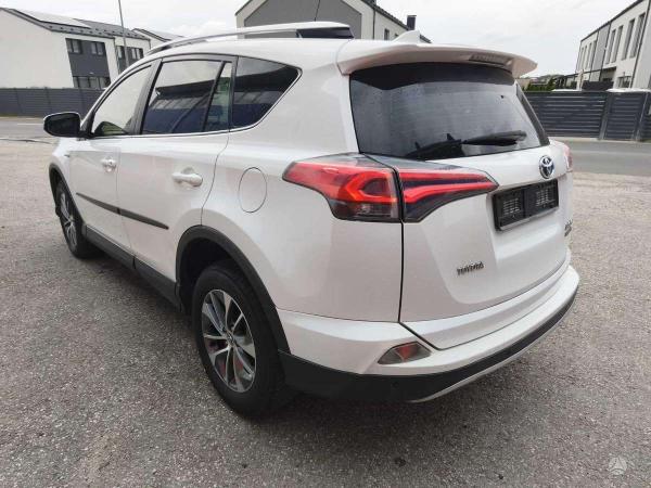 Balts Toyota RAV4 2016 Kauņa, ar dzinēja tilpumu 2.50 L un nobraukumu 198 tūkst. km par 10200 €, foto 7 vietnē AUTOMOTO.COM.LV