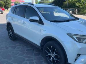 Balts Toyota RAV4 2016 Viļņa, ar dzinēja tilpumu 2.49 L un nobraukumu 227 tūkst. km par 15499 €, foto 4 vietnē AUTOMOTO.COM.LV