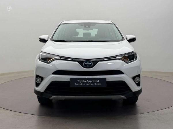Balts Toyota RAV4 2016 Panevēža, ar dzinēja tilpumu 2.49 L un nobraukumu 149 tūkst. km par 17990 €, foto 2 vietnē AUTOMOTO.COM.LV