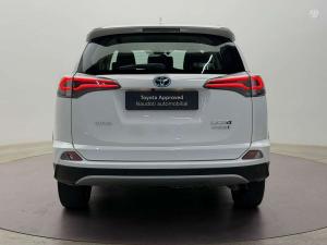 White Toyota RAV4 2016 in Panevezys, with an engine capacity of 2.49 L and mileage of 149 thousand km for 17990 €, photo 35 on AUTOMOTO.COM.LV