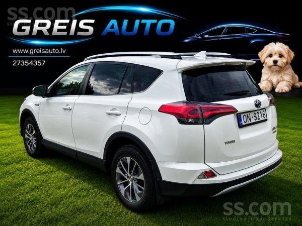 White Toyota RAV4 2016 in Jurmala, with an engine capacity of 2.50 L and mileage of 230 thousand km for 15990 €, photo 4 on AUTOMOTO.COM.LV