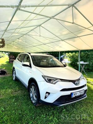 Белый Тойота РАВ 4 2016 в Салдус, объемом двигателя 2.50 л и пробегом 285 тыс. км за 14500 €, фото 3 на AUTOMOTO.COM.LV