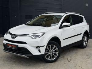 White Toyota RAV4 2016 in Vilnius, with an engine capacity of 2.00 L and mileage of 145 thousand km for 15555 €, photo  on AUTOMOTO.COM.LV